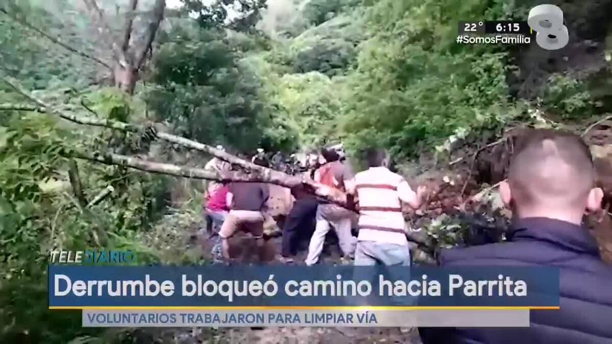 Derrumbe bloqueó camino hacia Parrita| Telediario Costa Rica