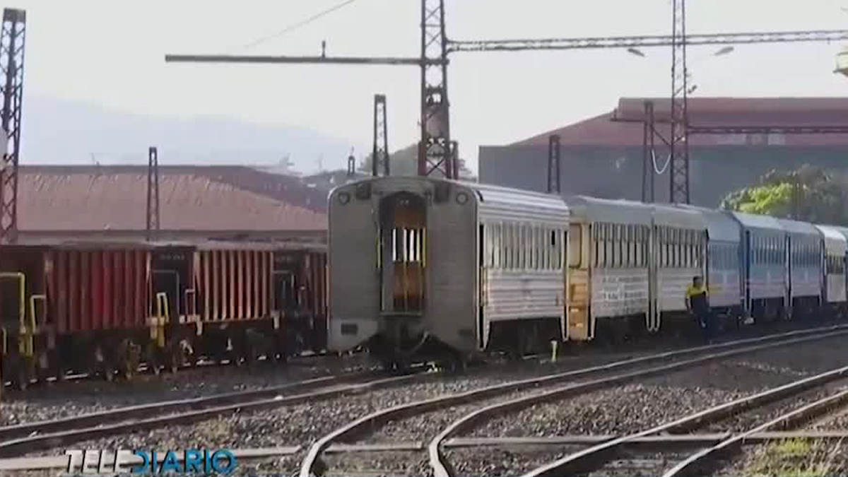 Incofer analiza comprar trenes por incremento de usuarios| Telediario ...